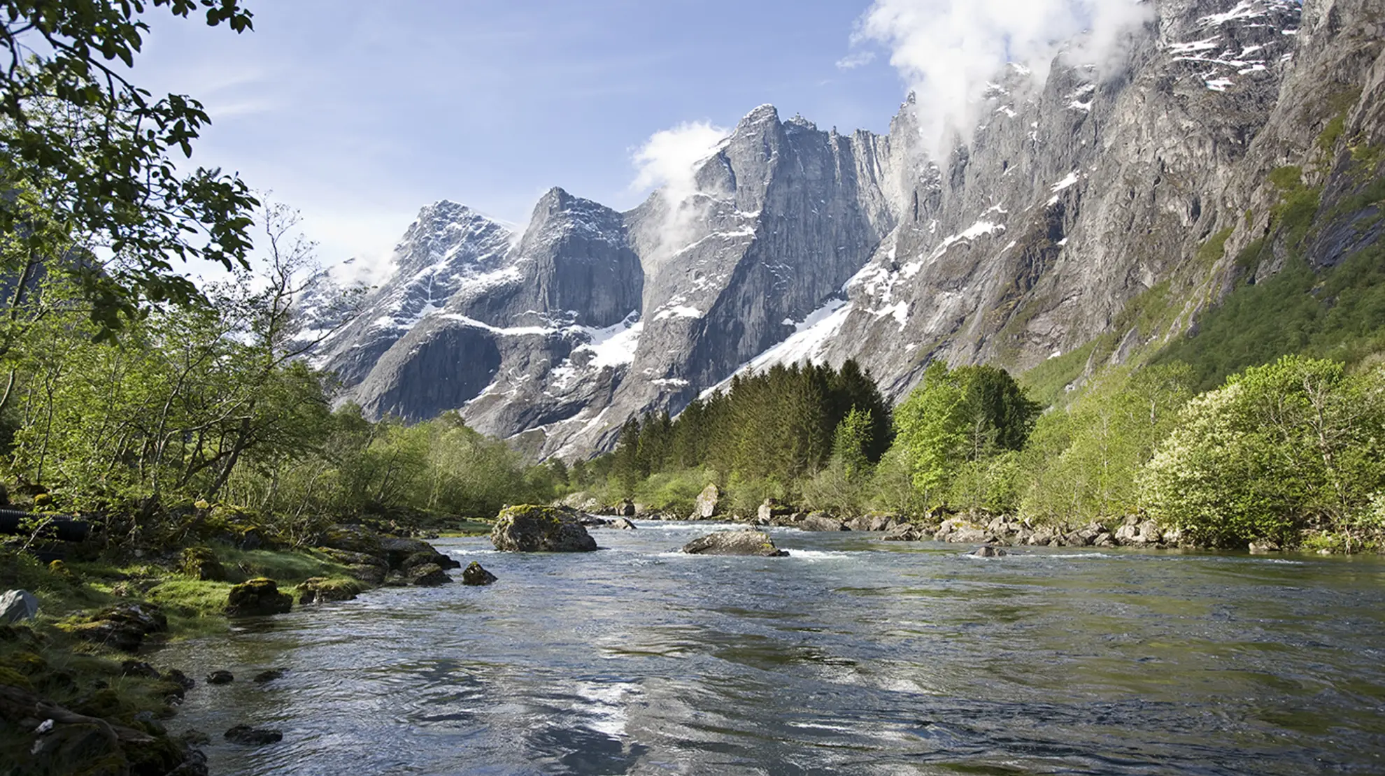 Nå kan du høre historia om Rauma elv | Norske Lakseelver